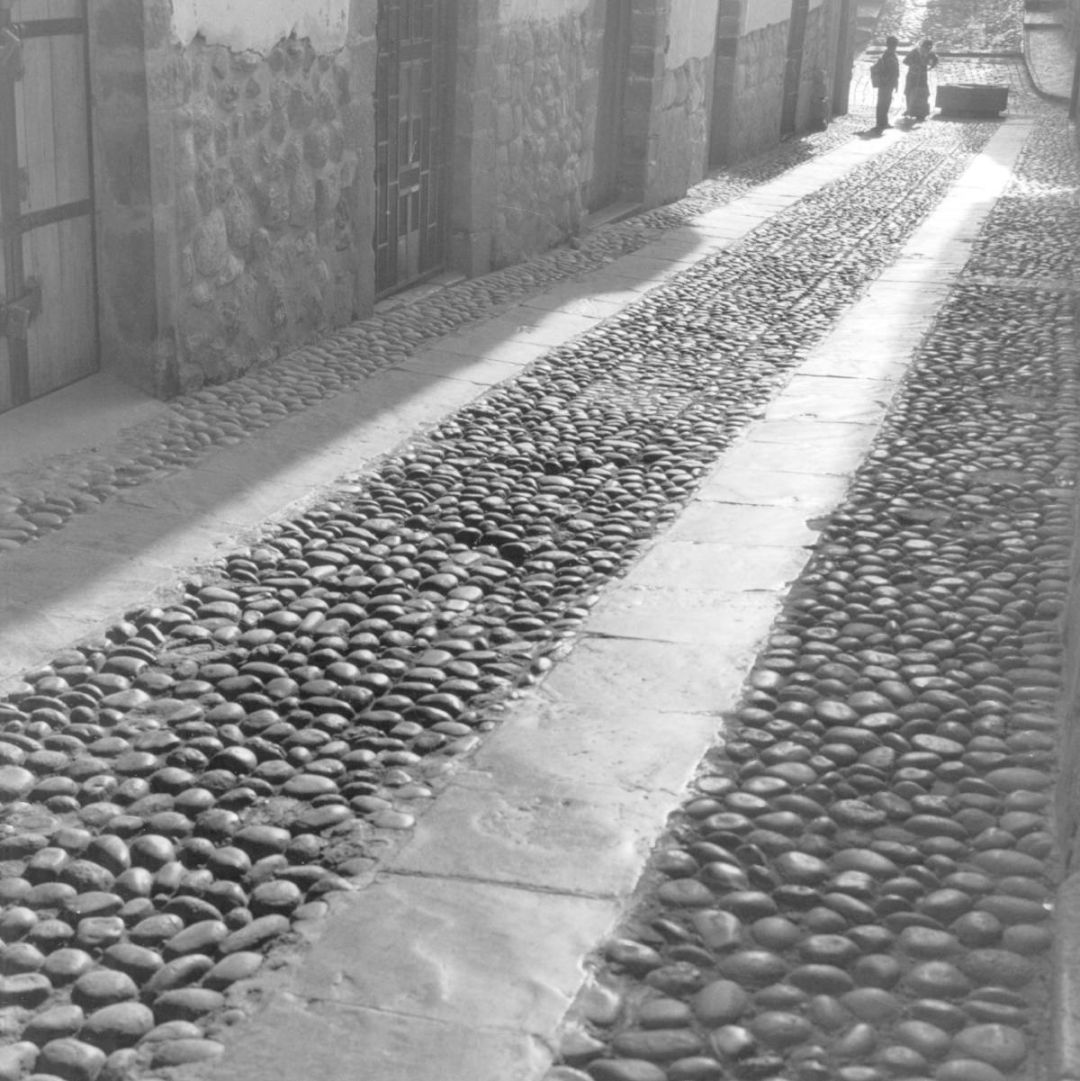 Mario Algaze | Throckmorton Fine Art Gallery New York